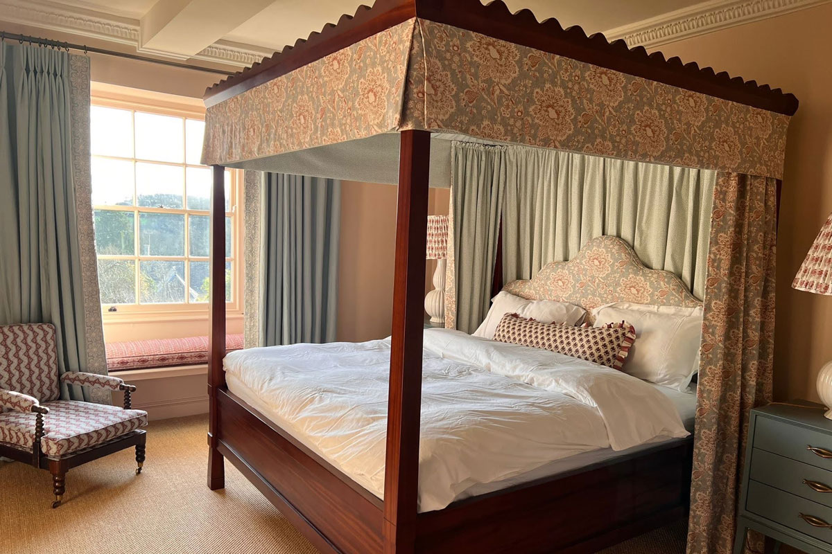 Four Poster Canopy Bed | Interior Design Trends | Bespoke Headboard