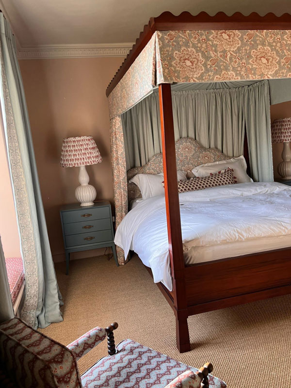 Four Poster Canopy Bed | Interior Design Trends | Bespoke Headboard